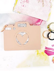 Camera Shaped Mini Album – Scrap Booking